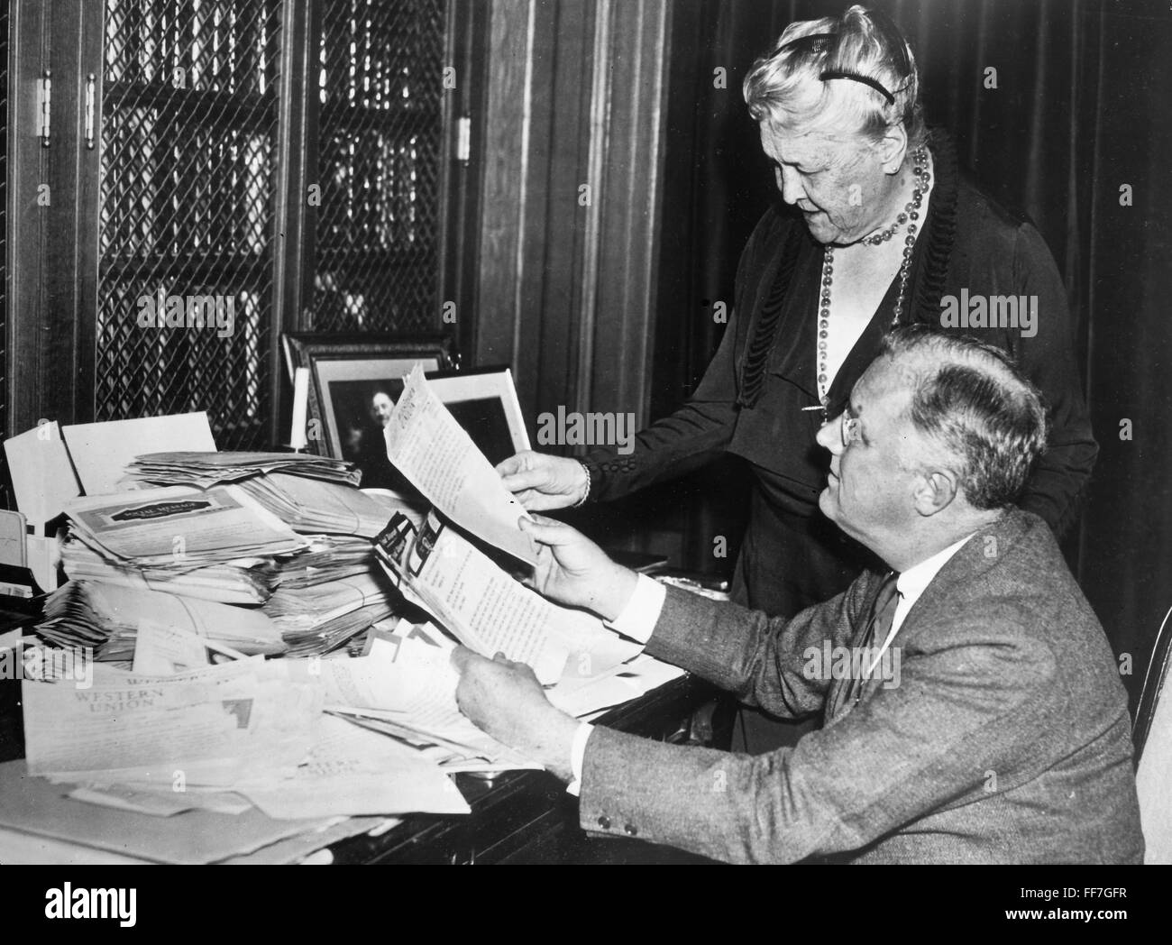 Franklin d roosevelt with sara delano roosevelt High Resolution Stock Photography and Images - Alamy