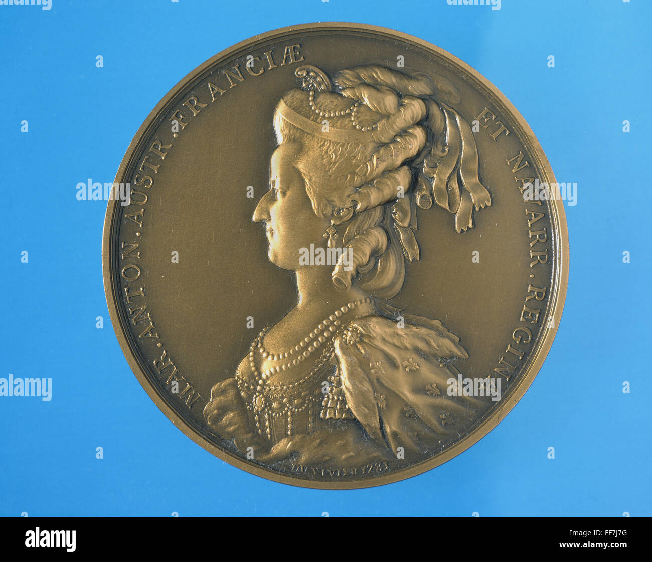 MARIE ANTOINETTE OF FRANCE /n(1755-1793): bronze medallion, French ...