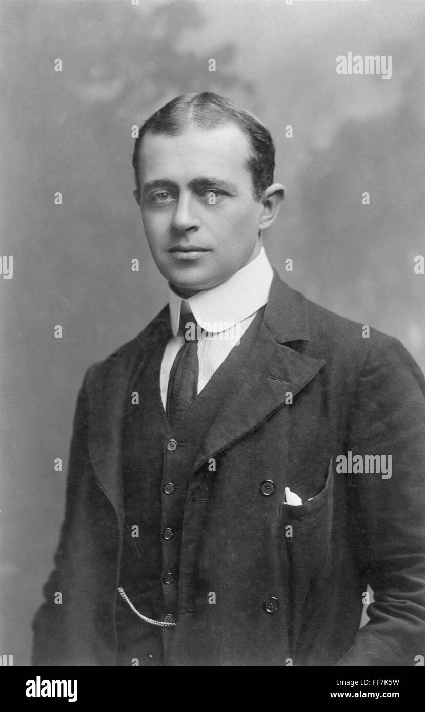 ROBERT FALCON SCOTT /n(1868-1912). English Antarctic explorer Stock ...