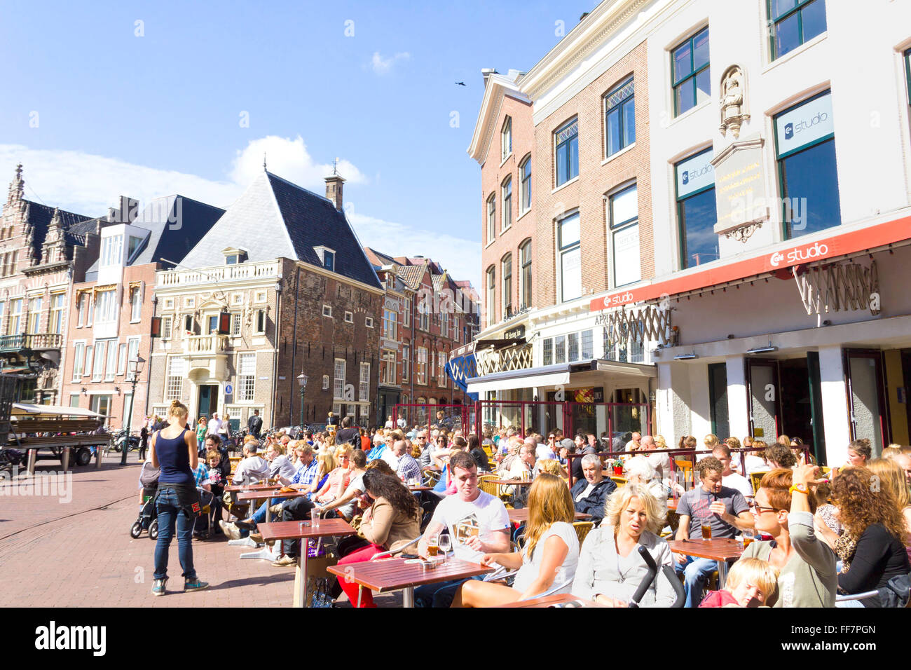 Traditional dutch pub hi-res stock photography and images - Alamy