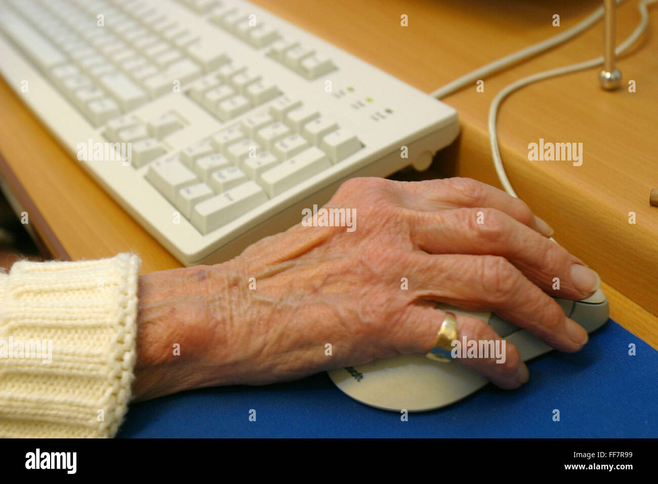 Old microsoft computer hi-res stock photography and images - Alamy
