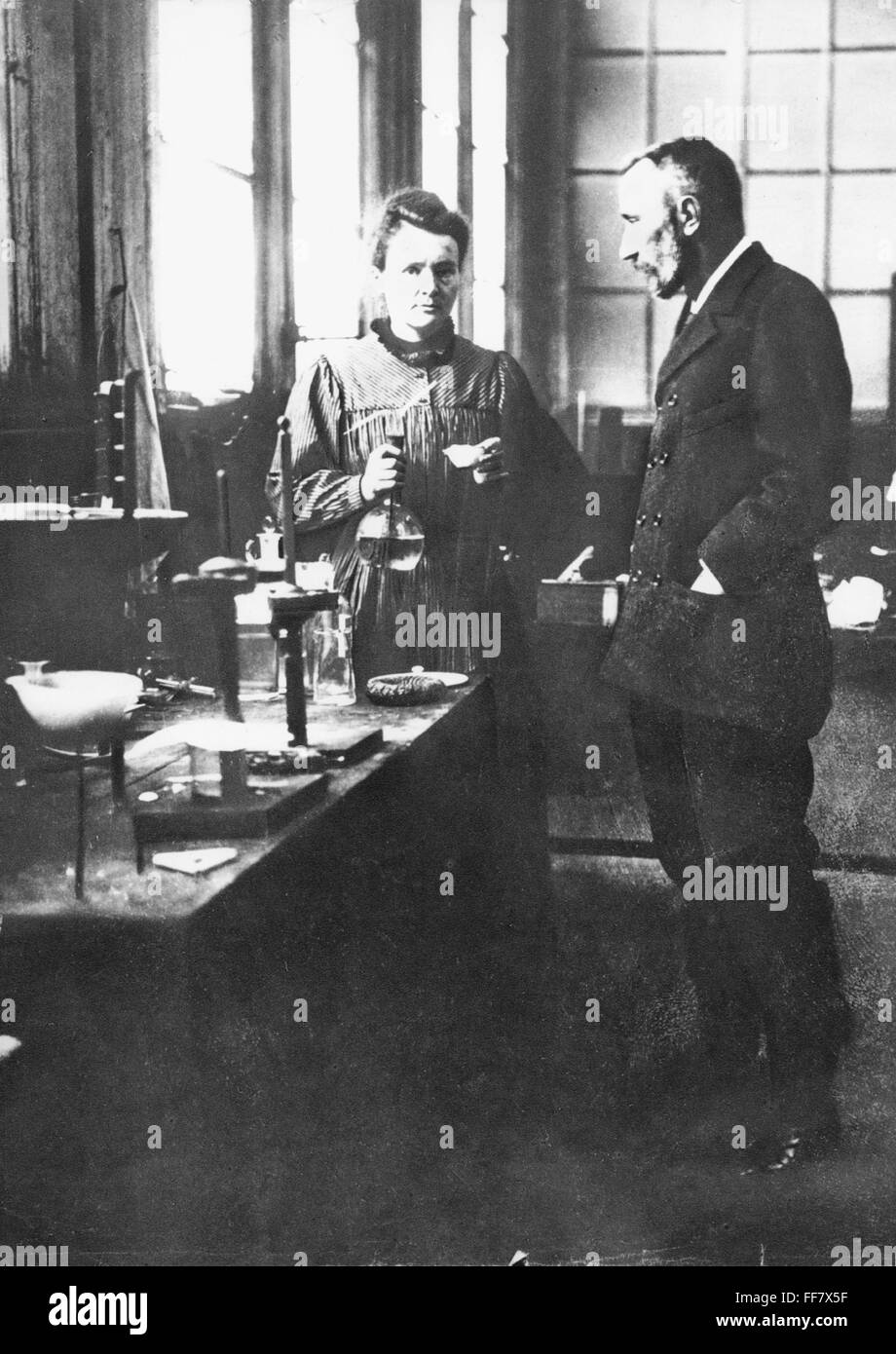 Curie laboratory hi-res stock photography and images - Alamy