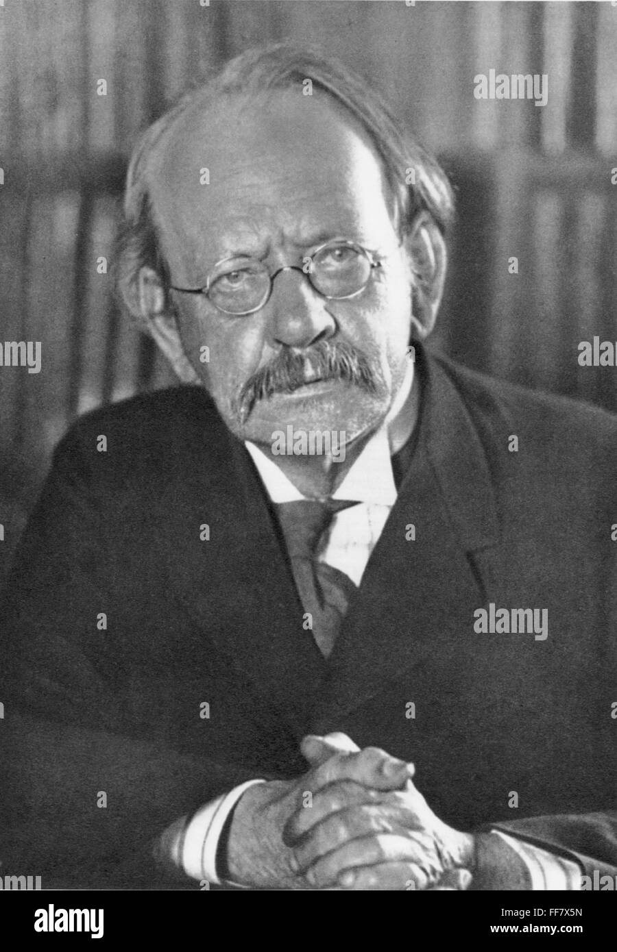 JOSEPH JOHN THOMSON /n(1856-1940). English physicist Stock Photo - Alamy