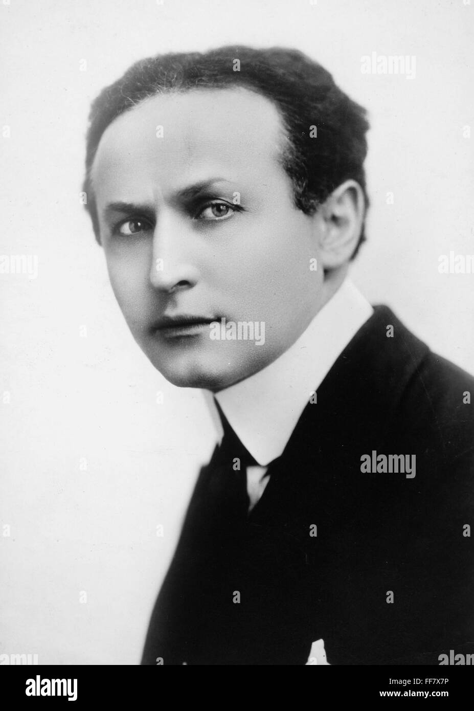 HARRY HOUDINI (1874-1926). /nAmerican magician Stock Photo - Alamy