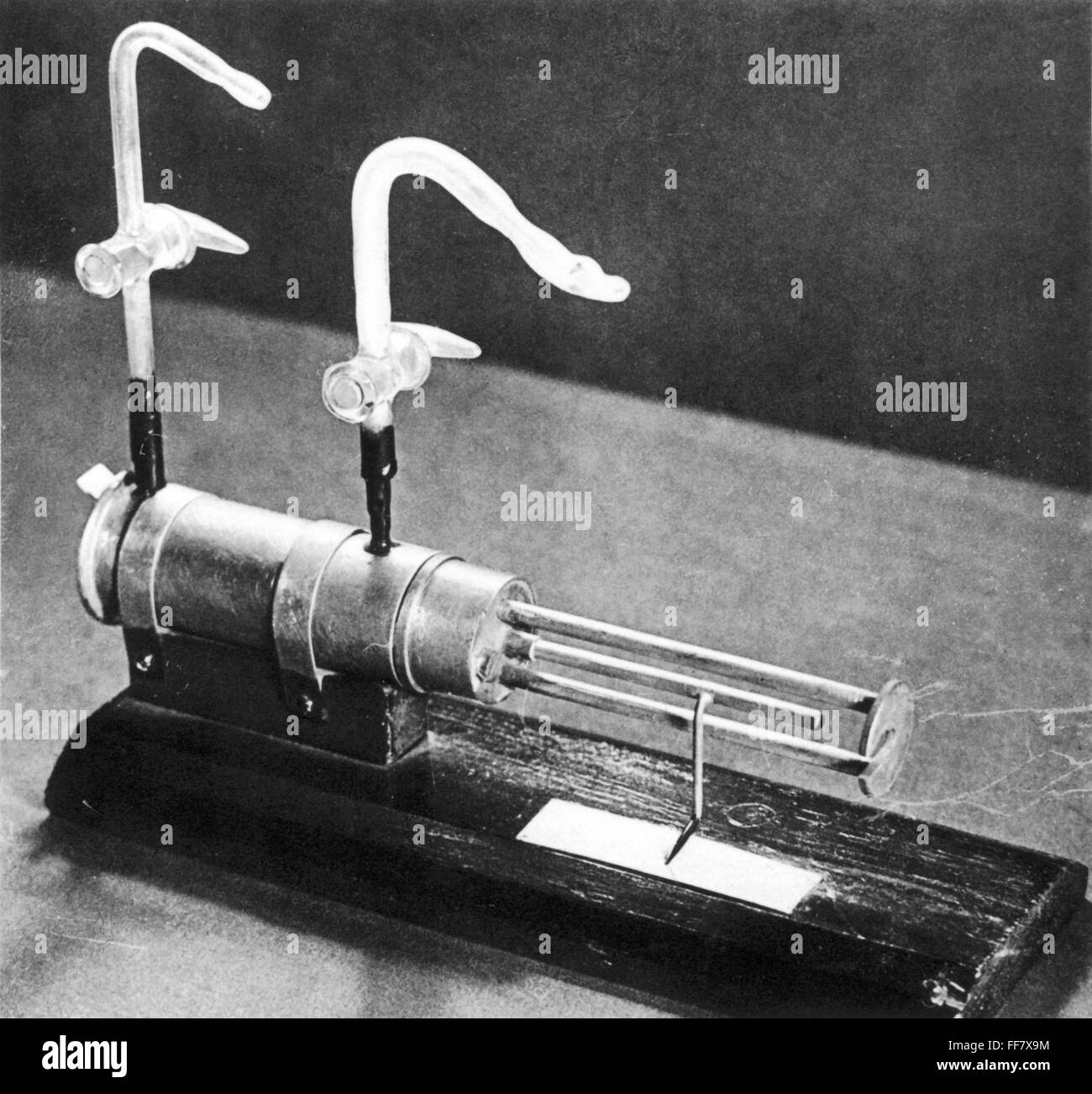 RUTHERFORD: APPARATUS. /nThe first apparatus developed by Ernest ...