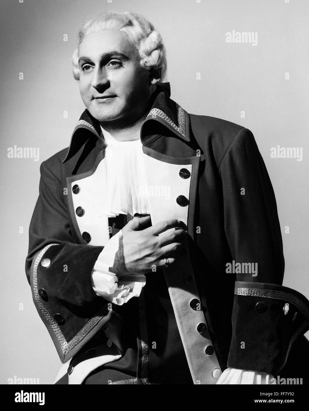 RICHARD TUCKER (1913-1975). /nAmerican operatic tenor Stock Photo - Alamy