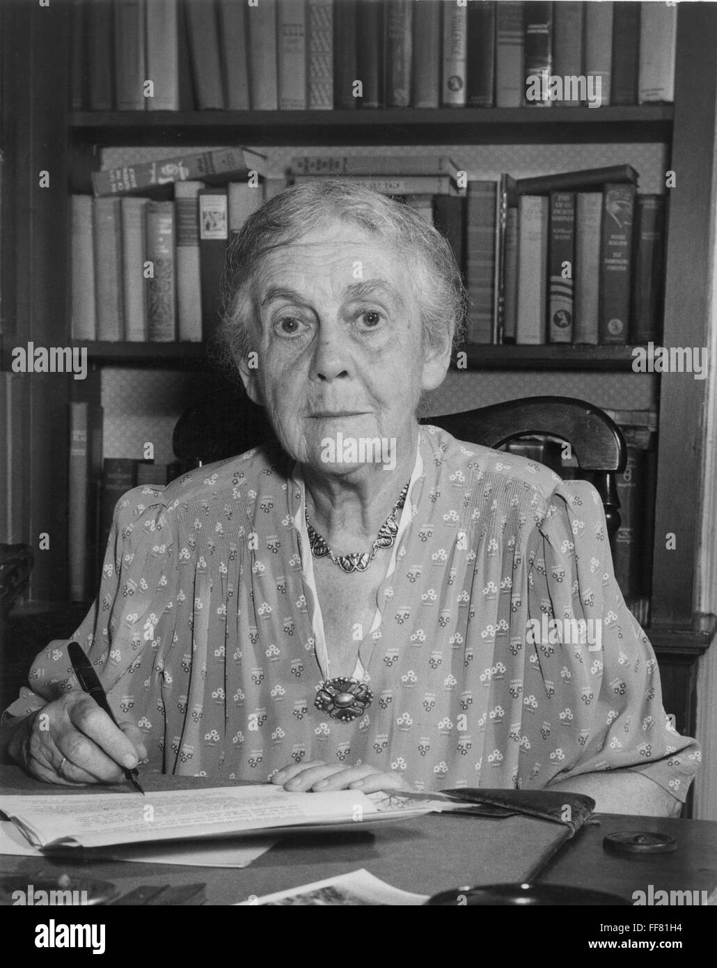 1869 1970 Black and White Stock Photos & Images - Alamy