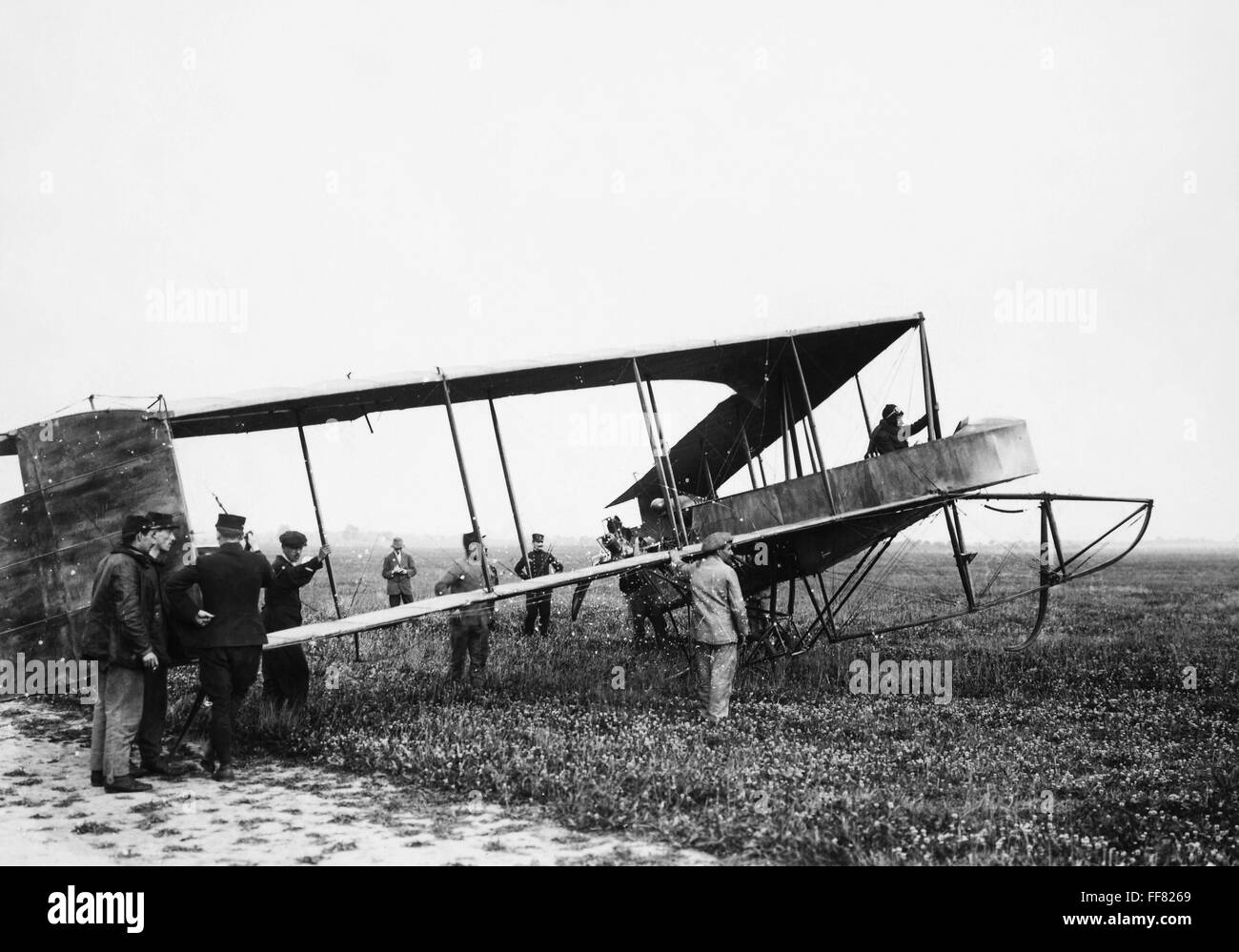 DUNNE'S BIPLANE, 1907. /nJohn William Dunne's powered tailless biplane ...