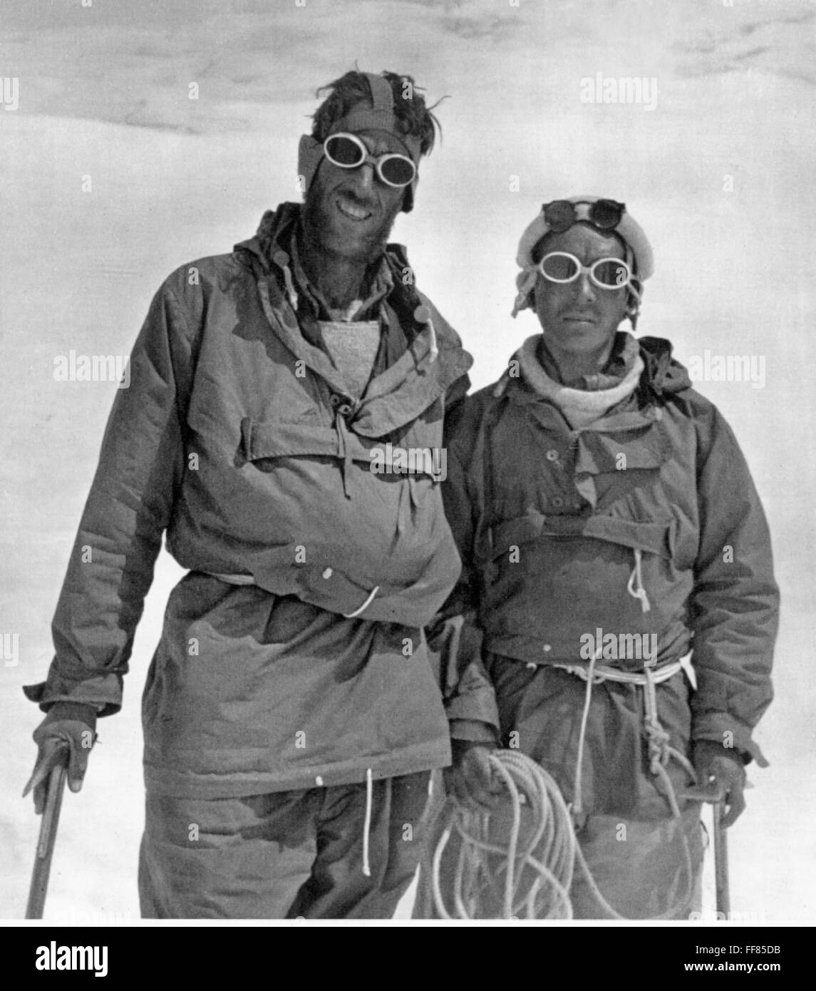 Edmund hillary tenzing everest Black and White Stock Photos & Images ...
