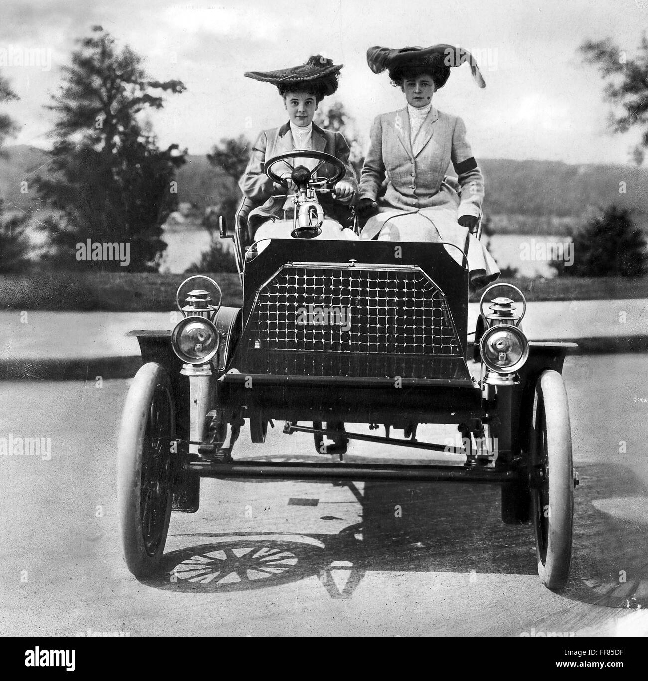 AUTOMOBILE, c1910. /nAn early American automobile, c1910 Stock Photo ...