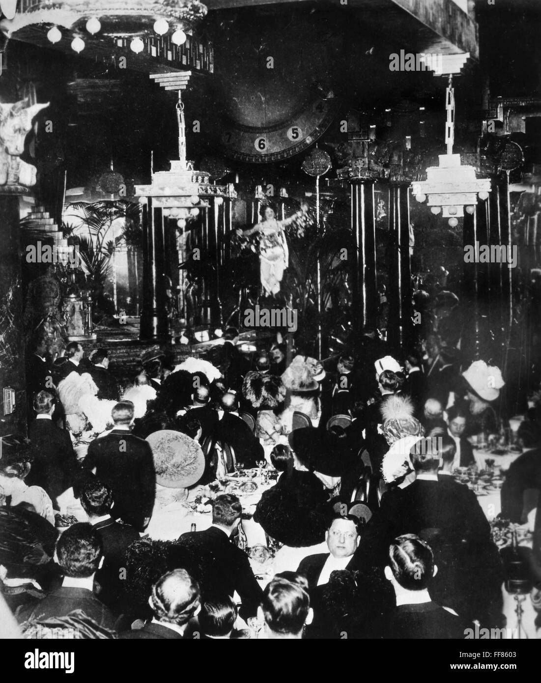 NEW YEAR'S EVE PARTY, 1905. /nCelebrating New Year's Eve at Rector's ...