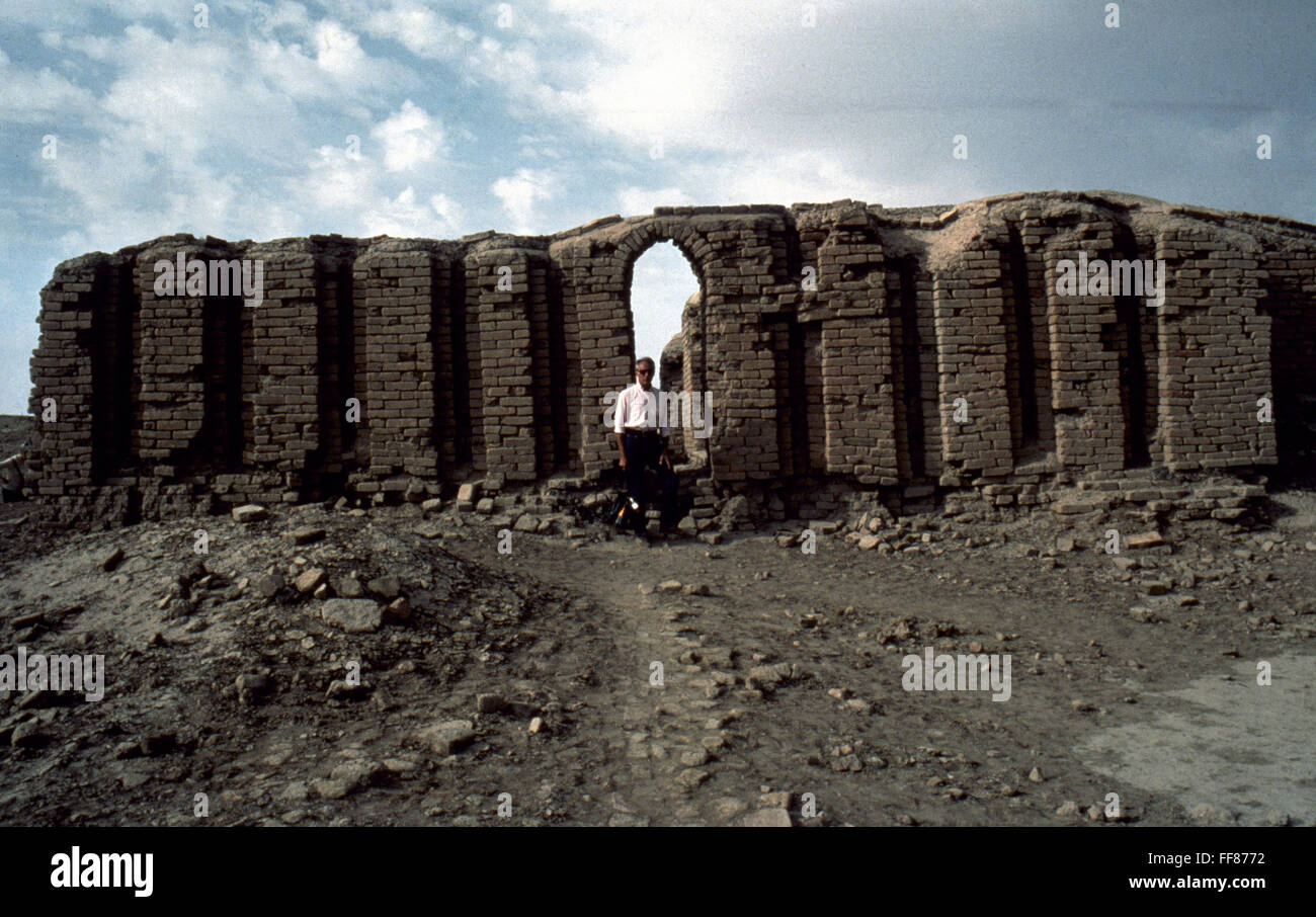 IRAQ: SUMERIAN TEMPLE. /nRemains of a Sumerian temple or justice court ...