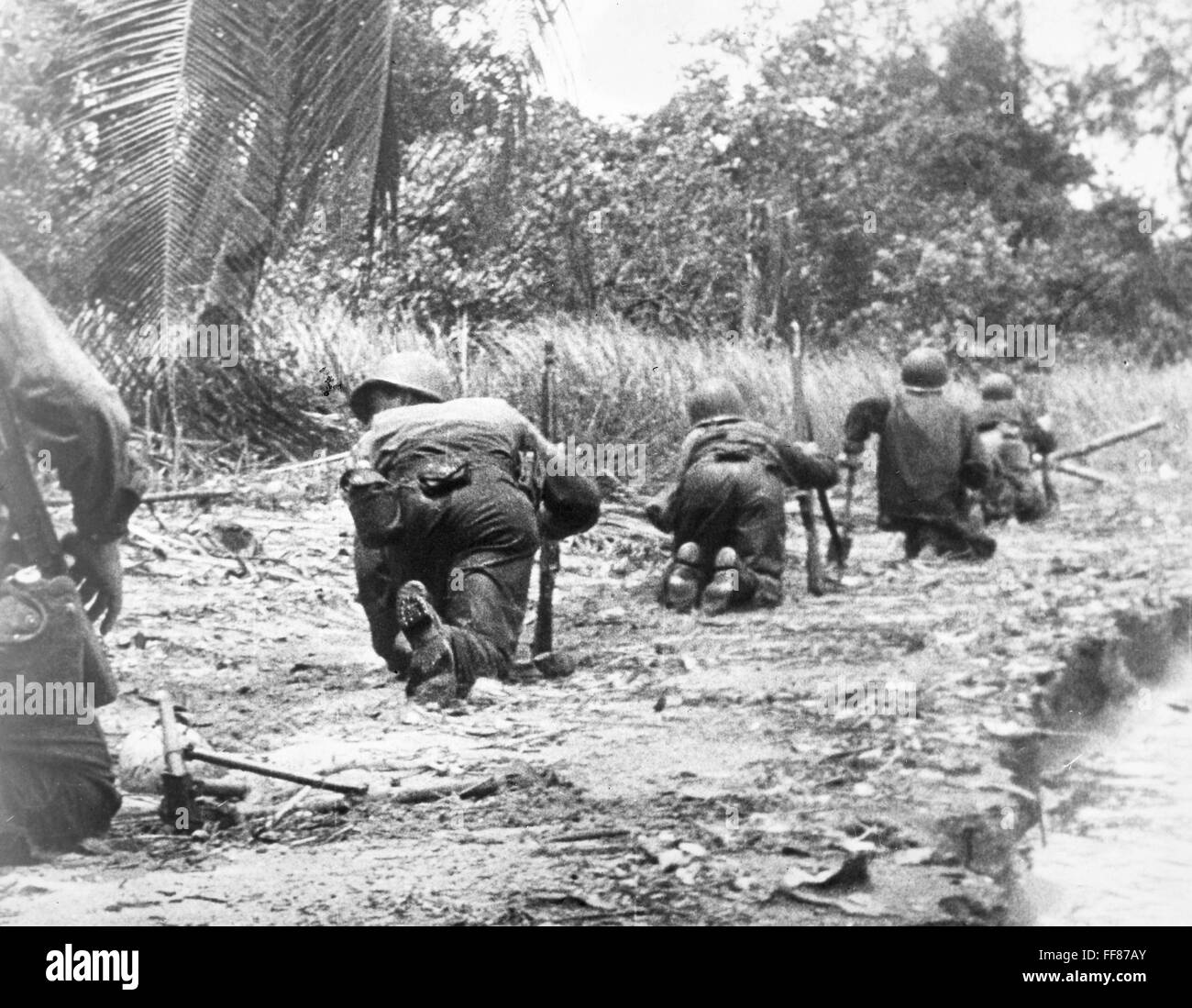 WORLD WAR II: NEW GUINEA. /nAmerican soldiers during a 'mop-up ...