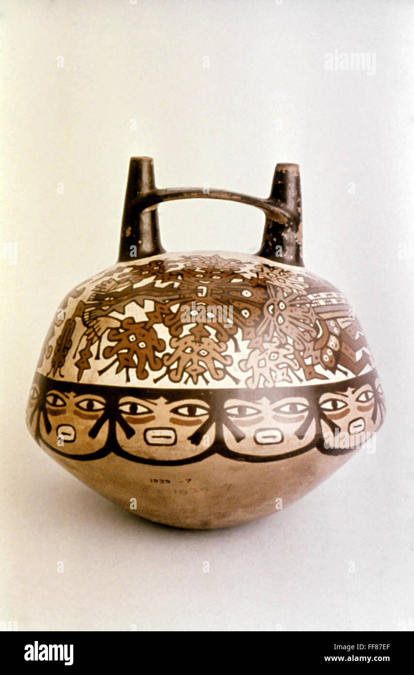 NAZCA, PERU: POTTERY VASE. /n Stock Photo - Alamy