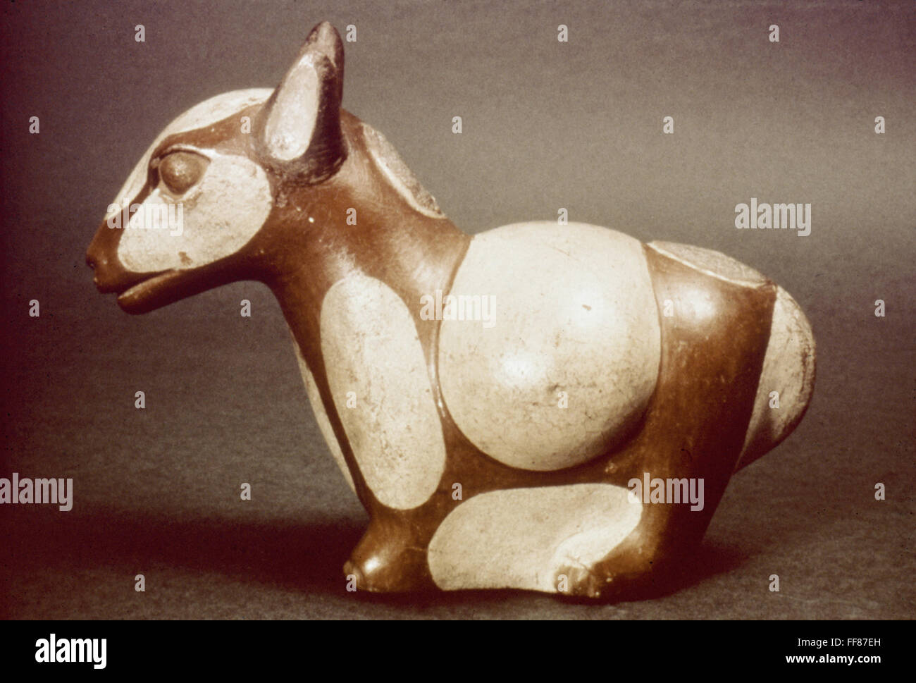 ANDEAN ART: PERUVIAN POTTERY /nvase. Mochica. Length: 22.1 cm Stock ...