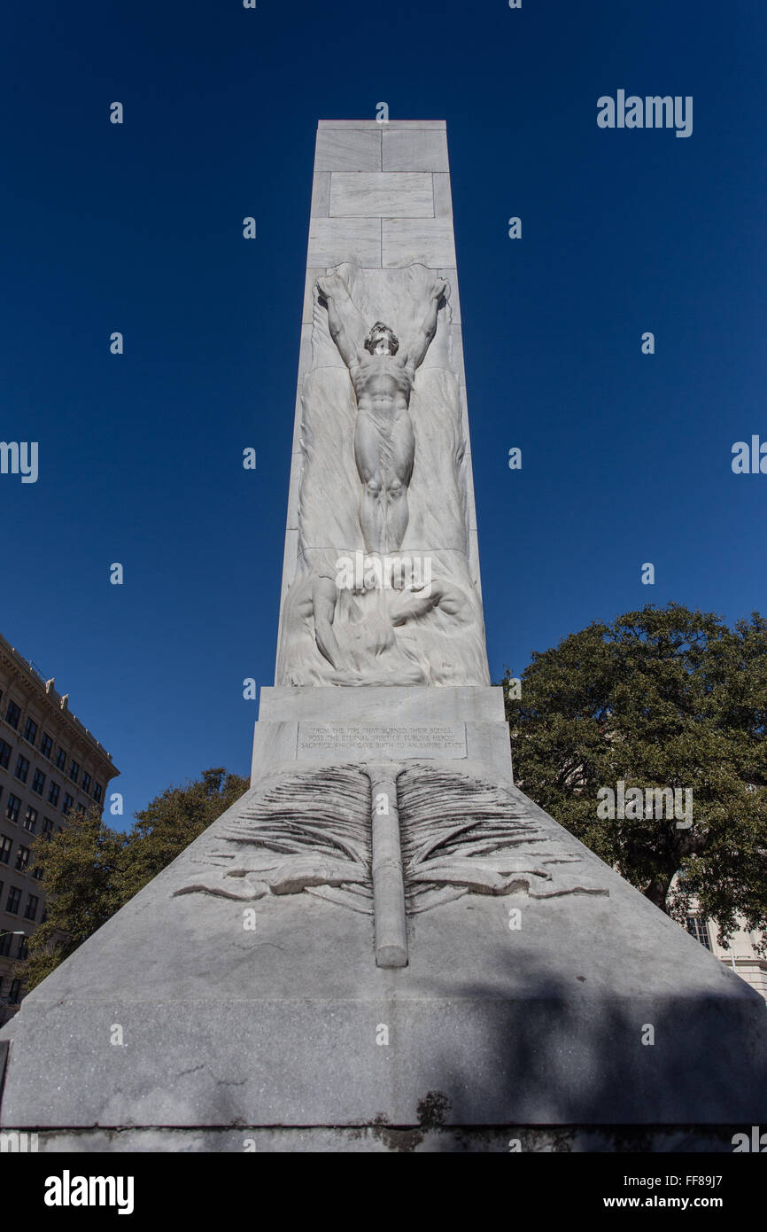 spirit of sacrifce Alamo heroes monument Stock Photo - Alamy