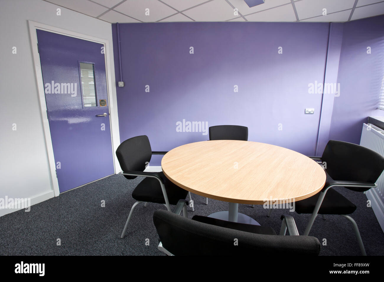 Small commercial property hi-res stock photography and images - Alamy