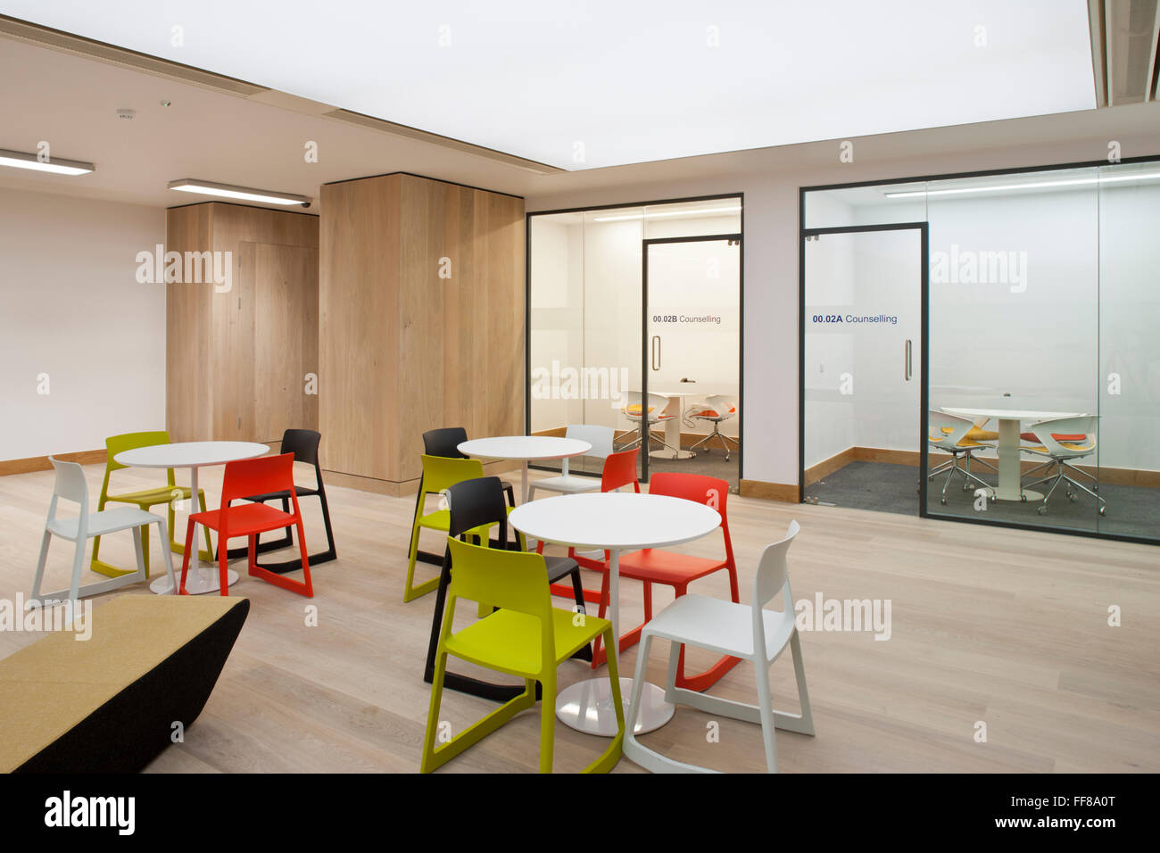 Hospital waiting room uk hi-res stock photography and images - Alamy