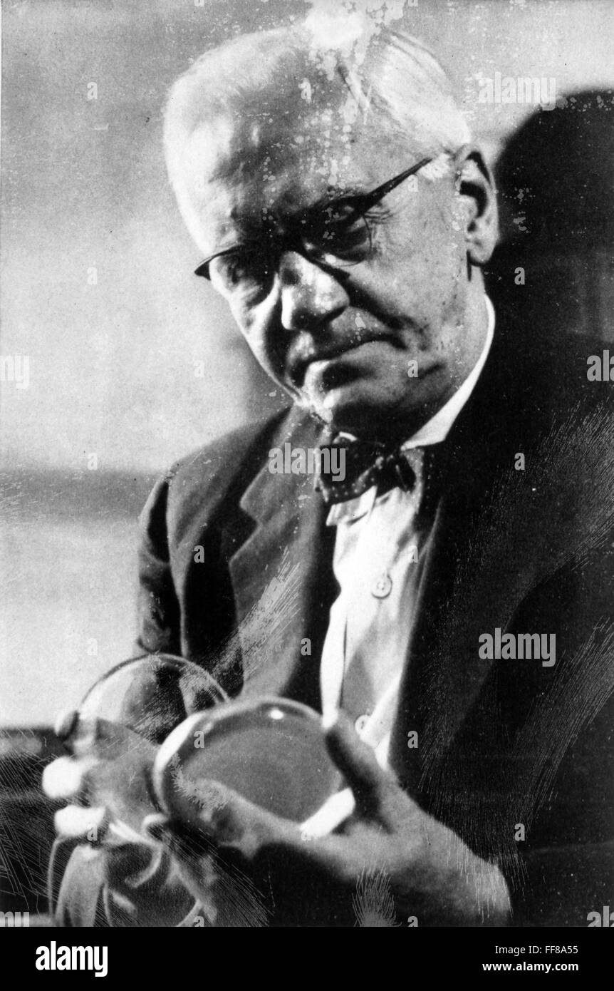 Portrait alexander fleming hi-res stock photography and images - Alamy