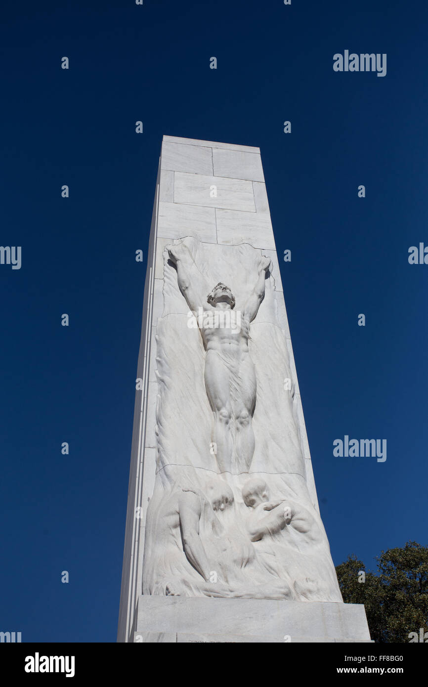 Spirit of sacrifce alamo heroes monument hi-res stock photography and ...
