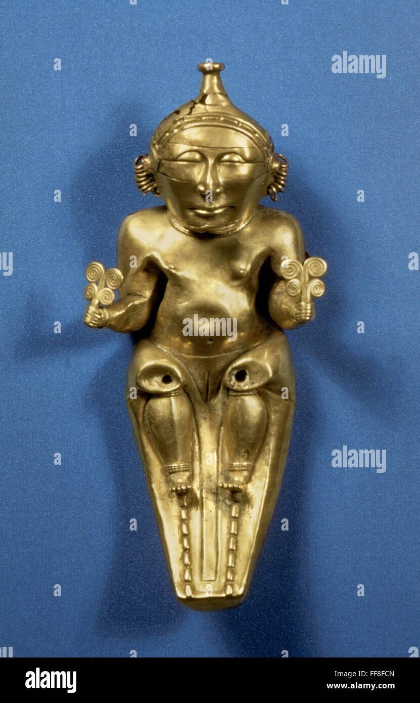 PRE-COLUMBIAN GOLD. /nFemale figurine. Columbia, Quimbaya Stock Photo ...