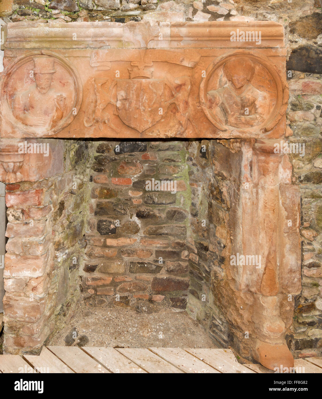 Medieval fireplace hi-res stock photography and images - Alamy