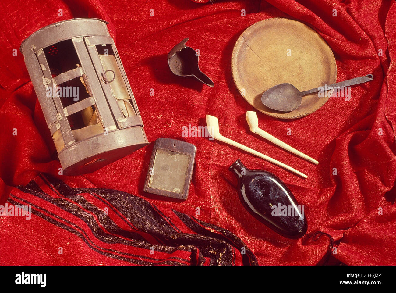 SOLDIERS ARTIFACTS. /nArticles carried by soldiers at the time of the ...