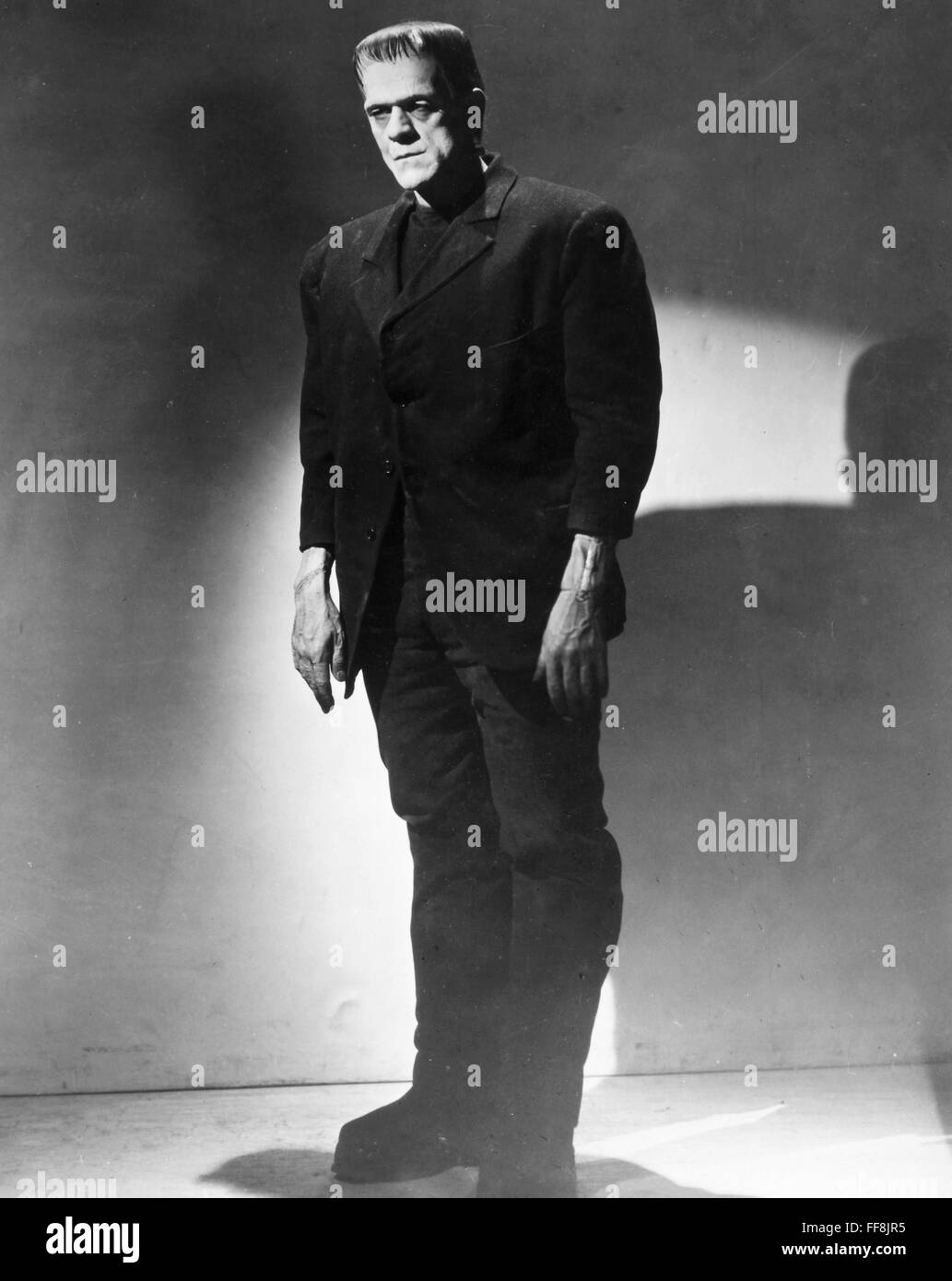 Boris karloff as frankenstein hi-res stock photography and images - Alamy