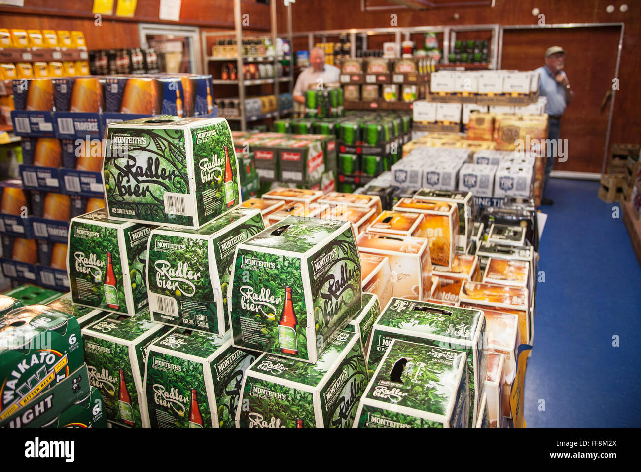 Beer section in store hi-res stock photography and images - Alamy