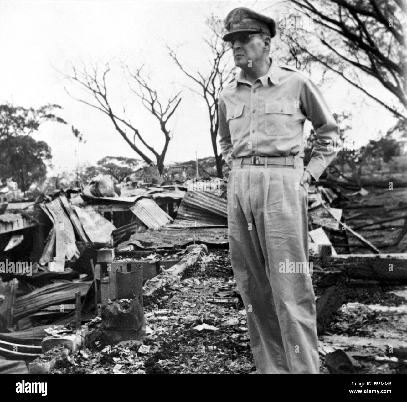 Douglas Macarthur N 1880 1964 American Army Officer General
