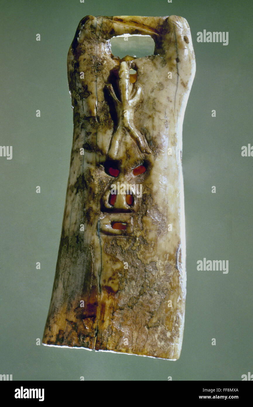 NATIVE AMERICAN/INUIT CARVING. /nInuit ivory shaman's tube Stock Photo ...