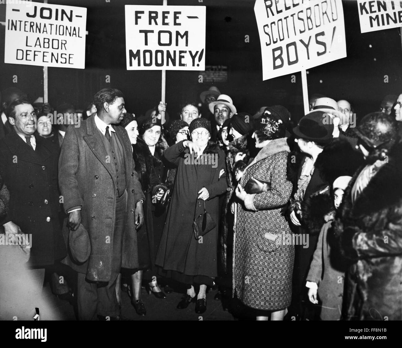 THOMAS J. ZECHARIAH MOONEY /n(1885-1942). American labor leader. Mooney ...
