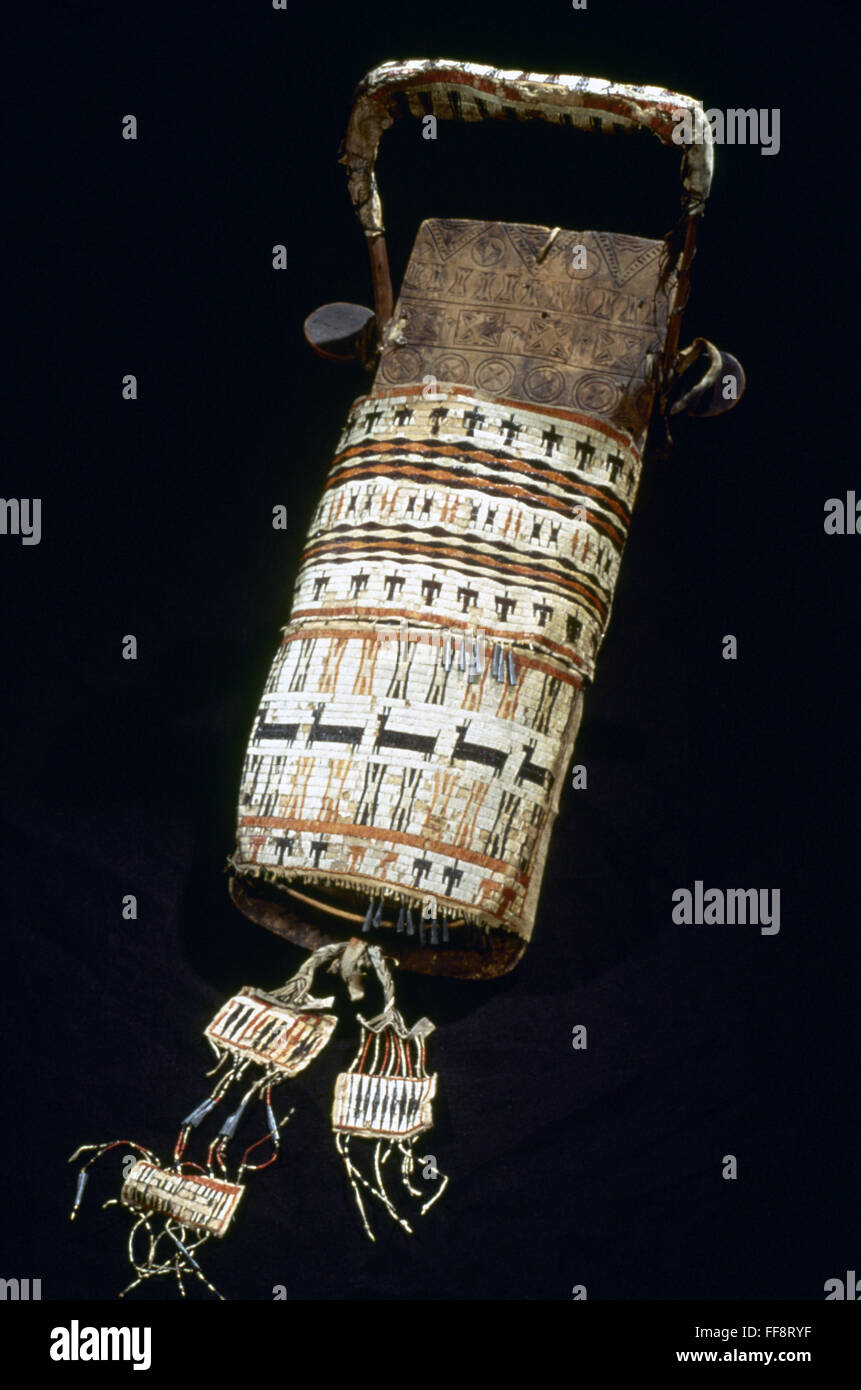 Papoose artifact hi-res stock photography and images - Alamy