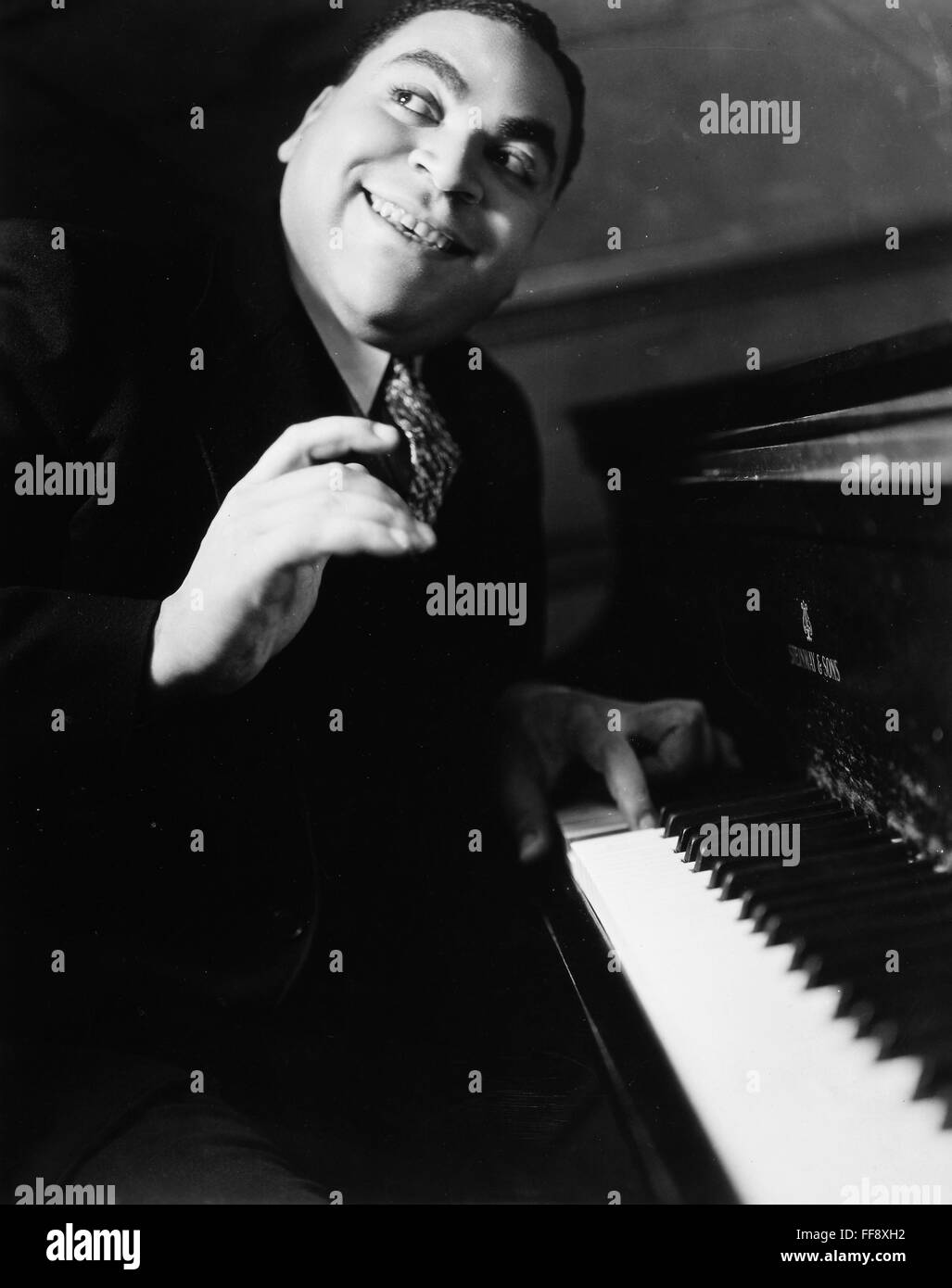 THOMAS 'FATS' WALLER /n(1904-1943). American musician and composer ...