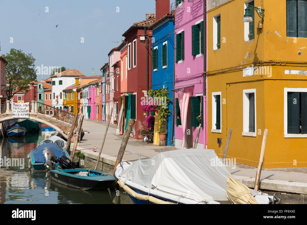 Colourful Burano houses Stock Photo - Alamy
