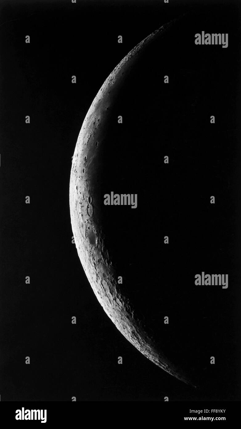 THE MOON. /nCrescent phase, age 26 days Stock Photo - Alamy