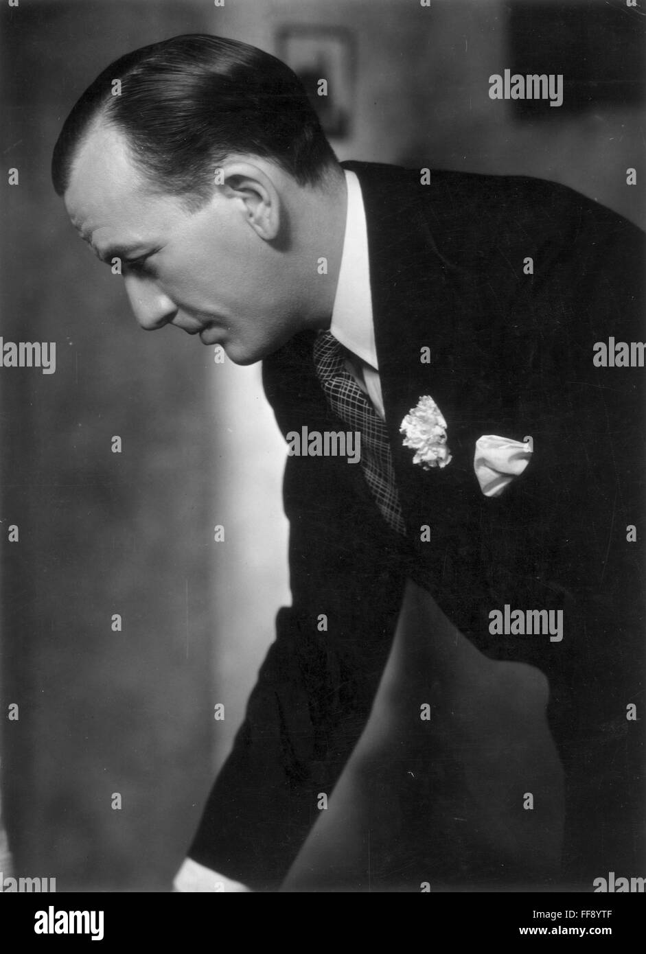 NOEL COWARD (1899-1973). /nEnglish actor and playwright Stock Photo - Alamy