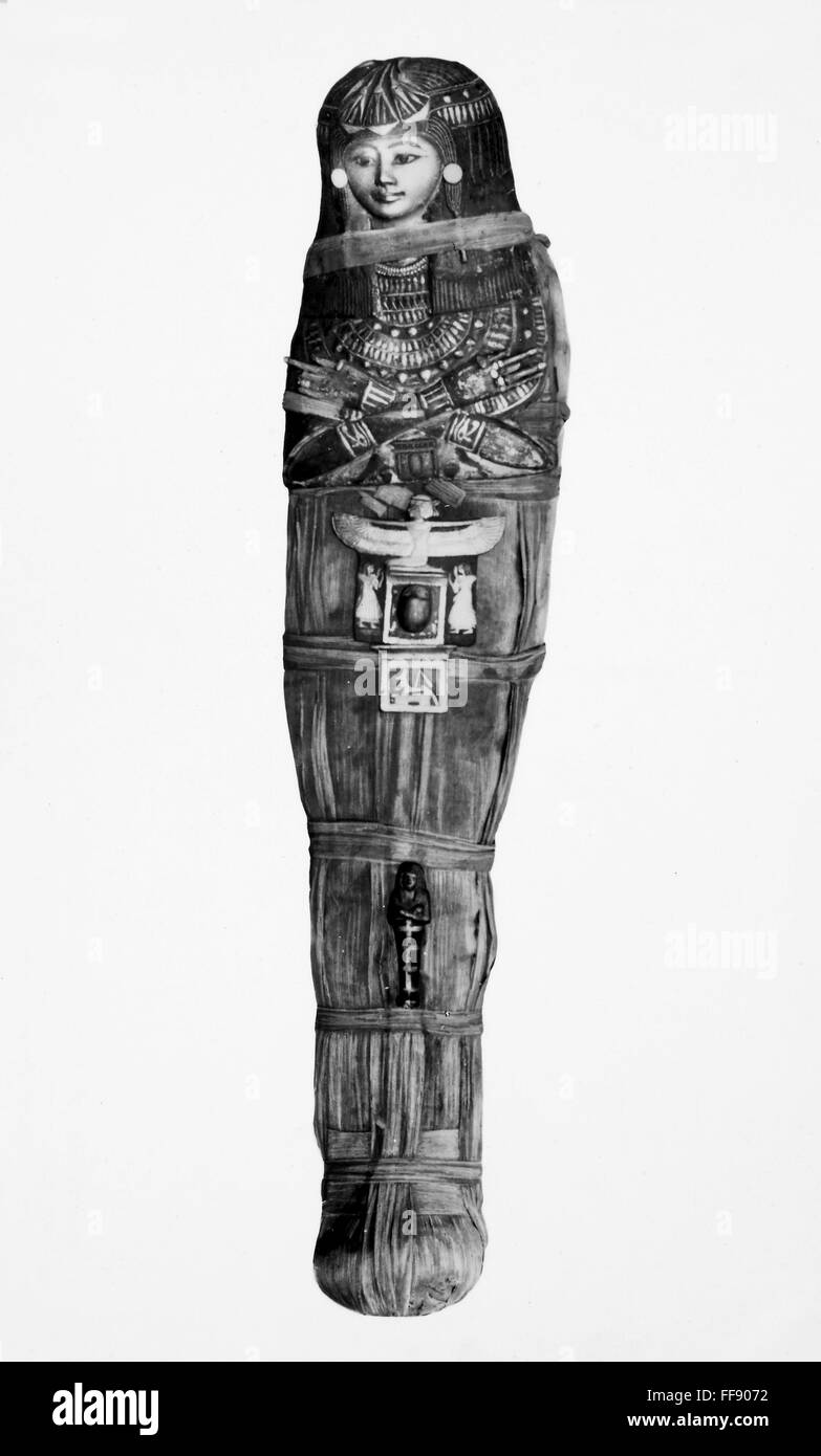 Mummy tomb hi-res stock photography and images - Alamy