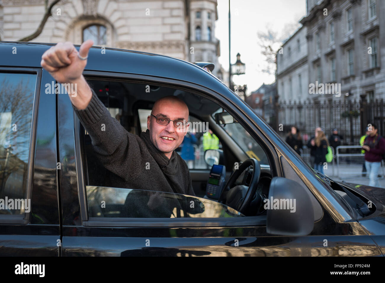London cab driver hi-res stock photography and images - Alamy