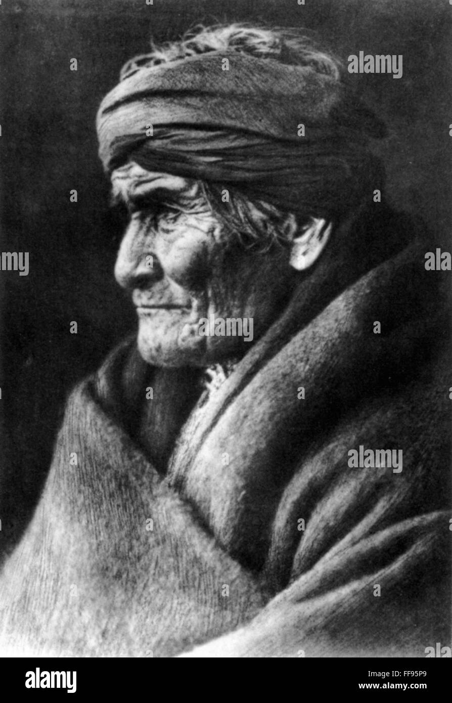 GERONIMO (1829-1909). /nAmerican Apache leader. Photographed, 1905 ... GERONIMO (1829-1909). /nAmerican Apache leader. Photographed, 1905 ...