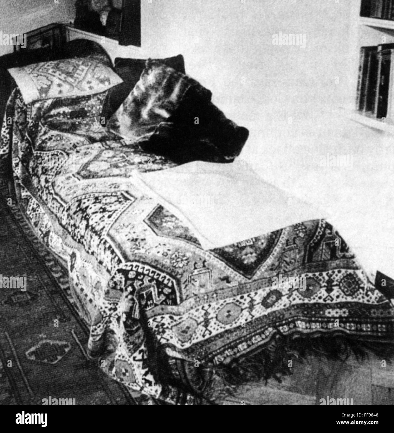 SIGMUND FREUD (1856-1939). /nAustrian neurologist. Dr. Freud's ...