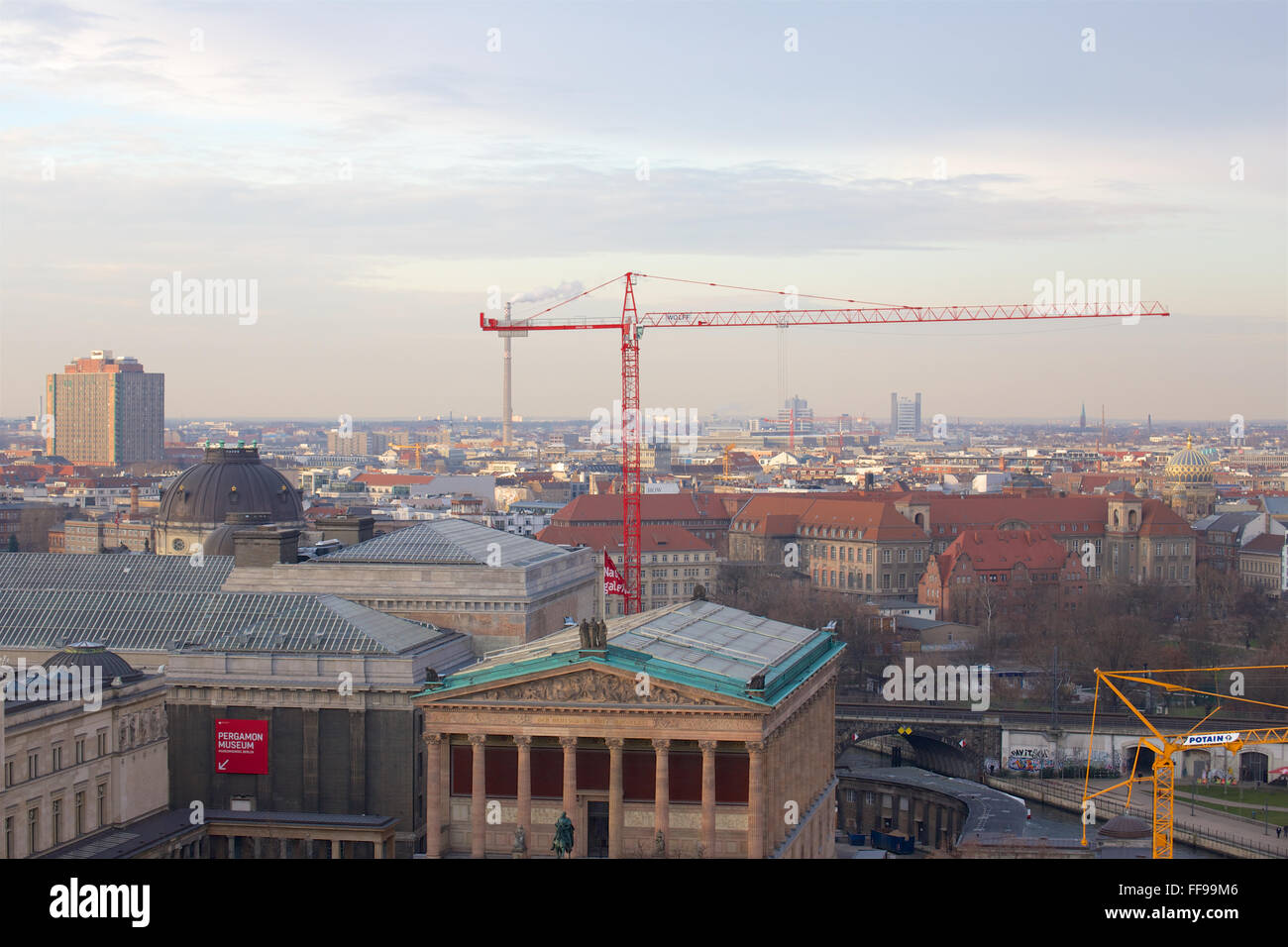 Neues museum and alte nationalgalerie hi-res stock photography and ...