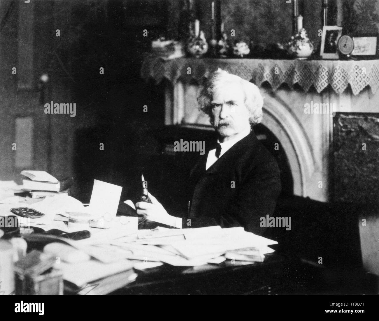 SAMUEL LANGHORNE CLEMENS /n(1835-1910). 'Mark Twain.' American humorist ...