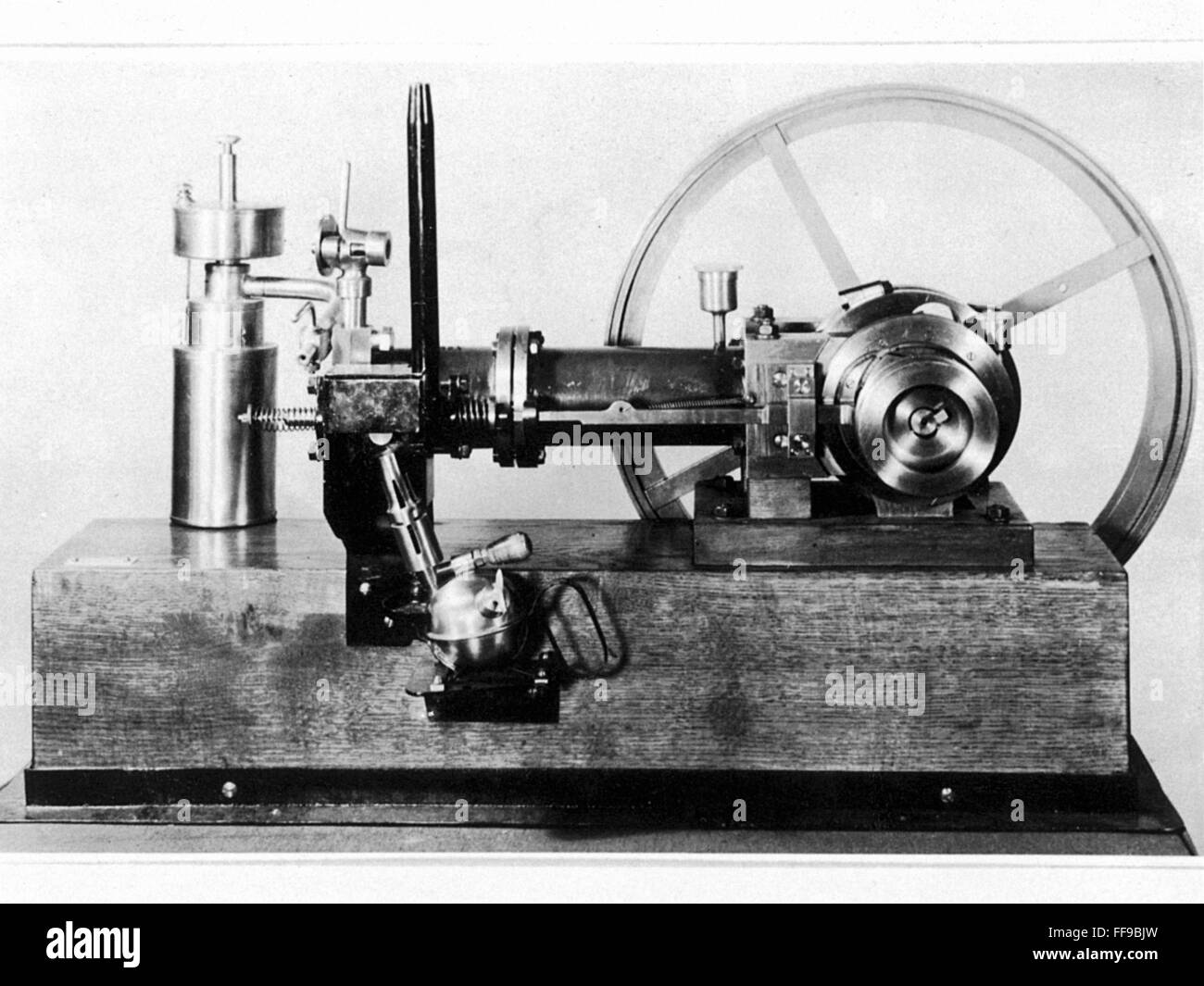 COMBUSTION ENGINE, 1883. /nThe world's first lightweight, highspeed ...