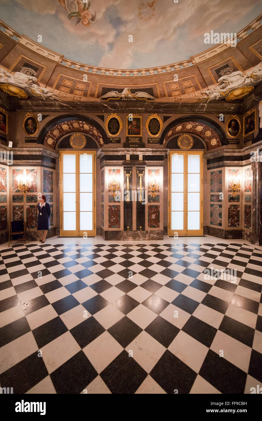 Marble room hi-res stock photography and images - Alamy