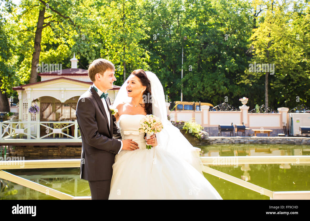 Bride and groom Stock Photo - Alamy