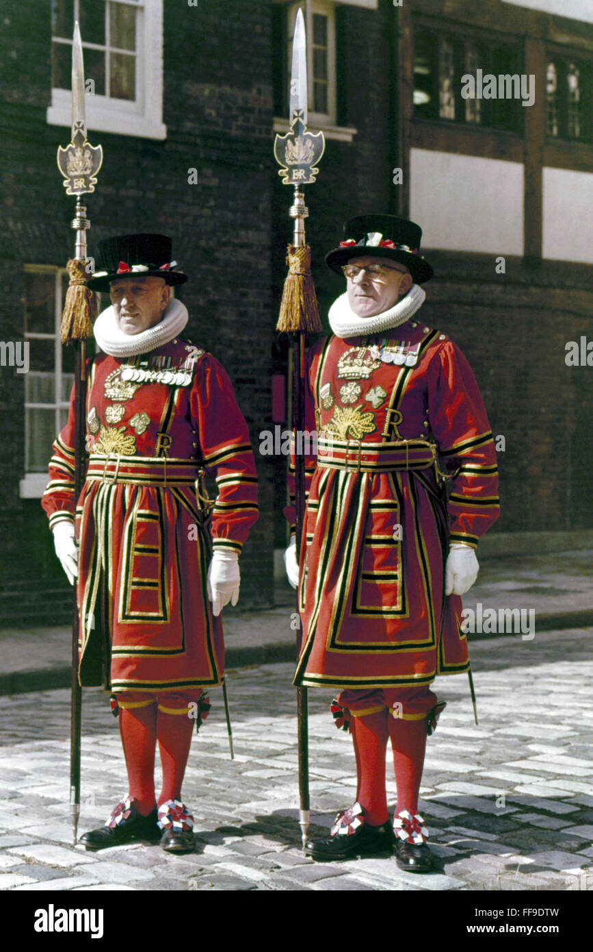 LONDON: BEEFEATERS. /nBeefeaters (Yeoman warders) in full state dress ...