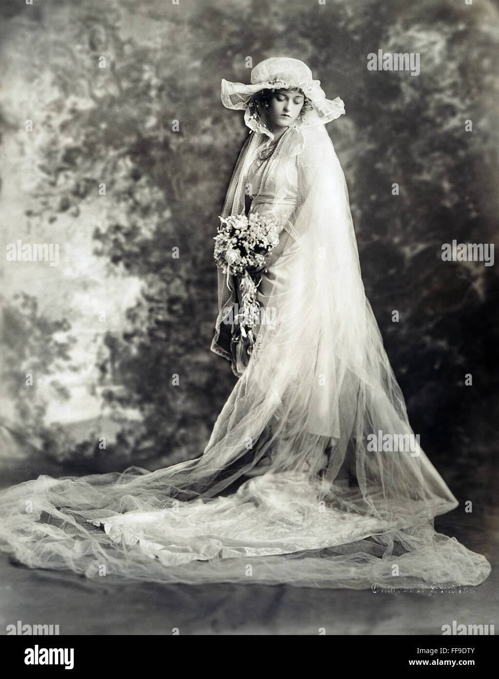 NEW YORK: BRIDE, 1920. /nMarion Davies photographed in her wedding gown ...