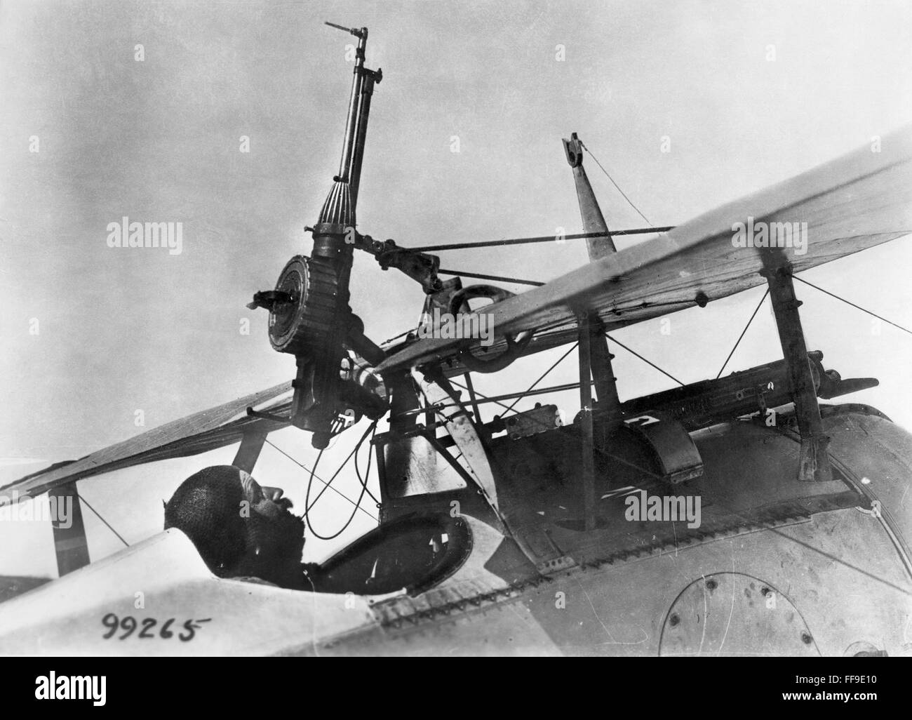 Aerial gun hi-res stock photography and images - Alamy