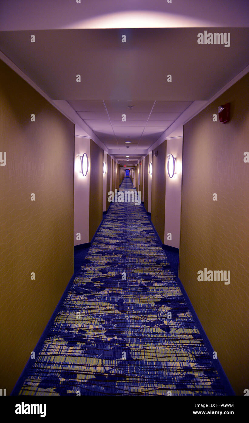 Hotel hallway hi-res stock photography and images - Alamy